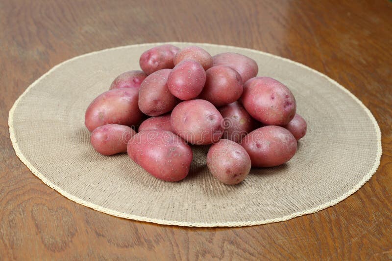 Red organic potatoes stock photo. Image of root, ripe - 16872238