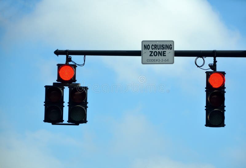 Red Overhead Traffic Light Signals Stock Photos - Free & Royalty-Free ...