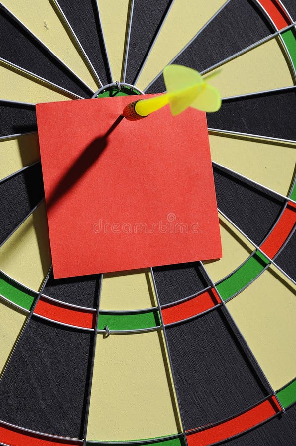 Red Paper Note with Dart Arrow Stock Image - Image of dart, center ...