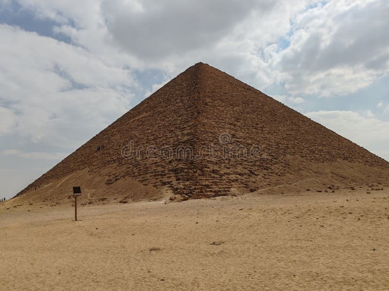 Red Pyramid stock image. Image of wadi, sand, landmark - 376436577