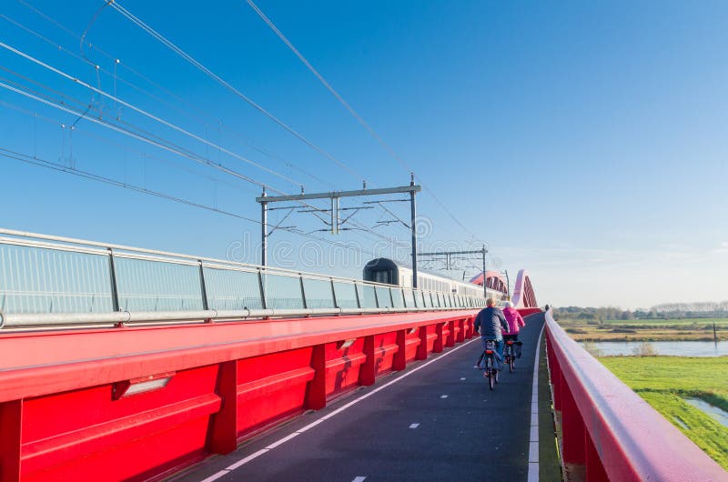 Red railroad bridge editorial image. Image of summer - 52418655