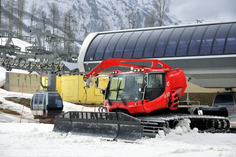 Red Ratrak in Winter Scenery Stock Image - Image of scenery, season ...