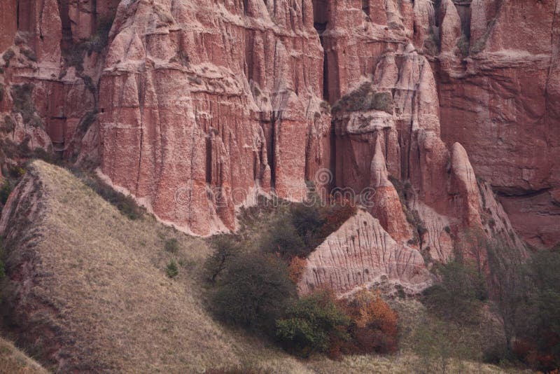 Red Rocks in Canyon in the Fall Stock Photo - Image of sunrise, sand ...