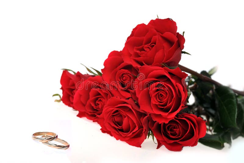 Red roses and ring stock image. Image of luxury, card - 11245481
