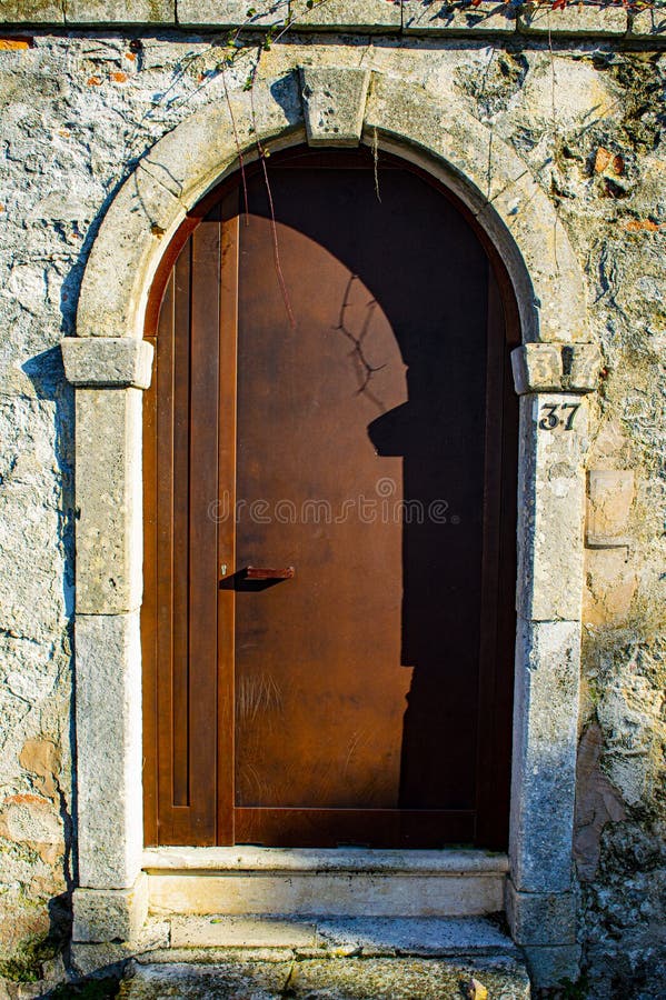 Modern door with shadow stock image. Image of pattern - 151083297