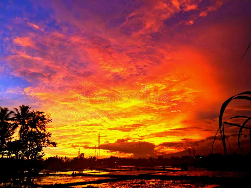 Red sky before night stock image. Image of evening, ocean - 205220381