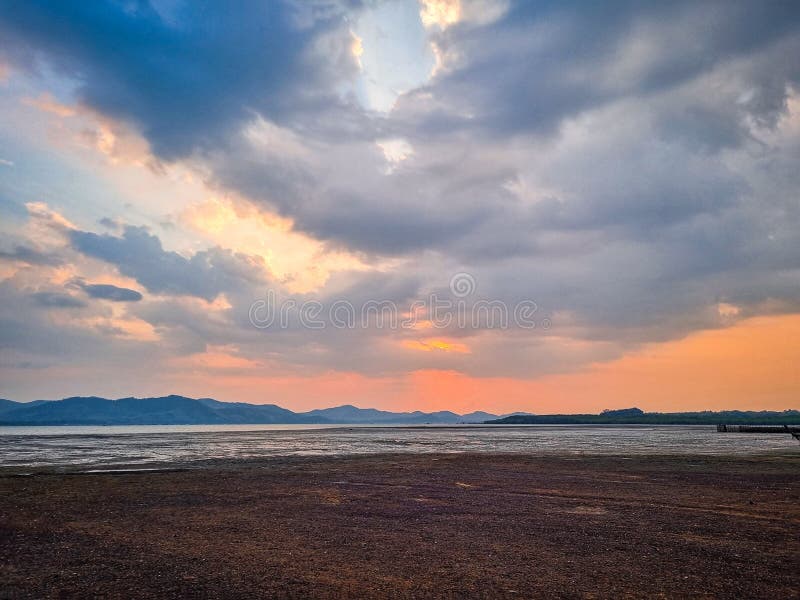 Red Sky Sunset and River or Lake Stock Image - Image of beauty, outdoor ...