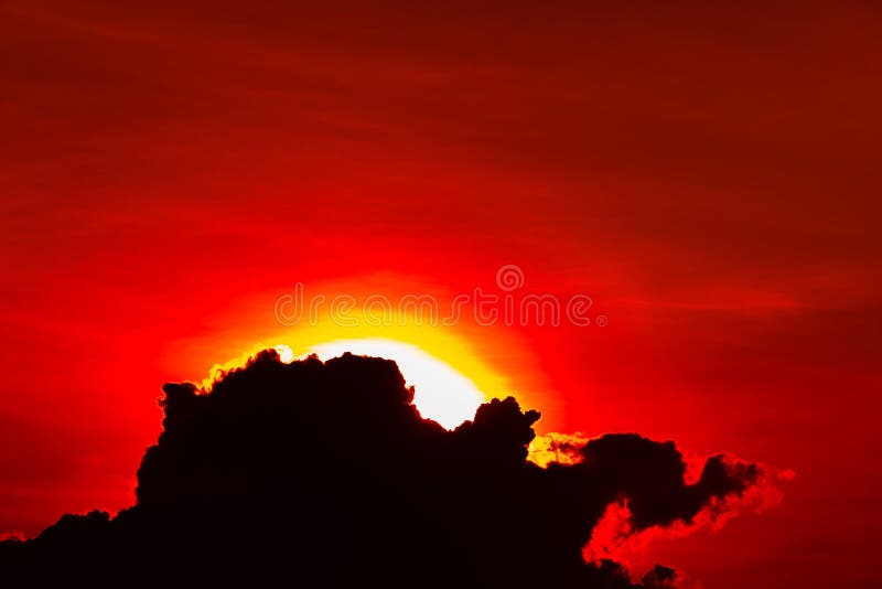 Red Sky White Sun and Black Cloud Stock Photo - Image of twilight ...