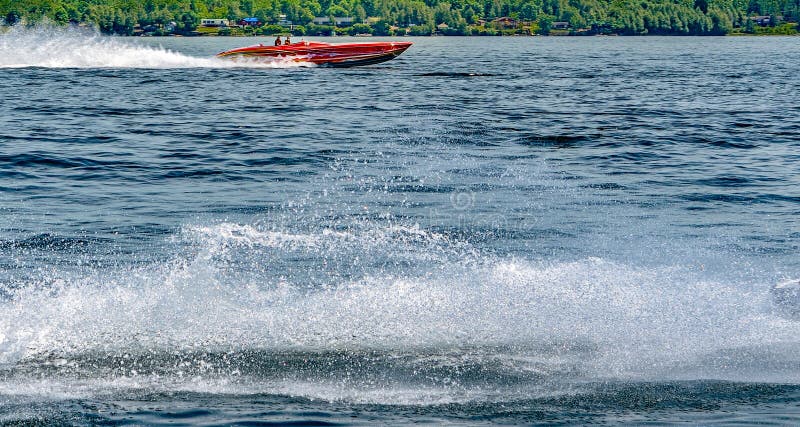 Red Speedboat Splash Tail Foreground Stock Photos - Free & Royalty-Free ...