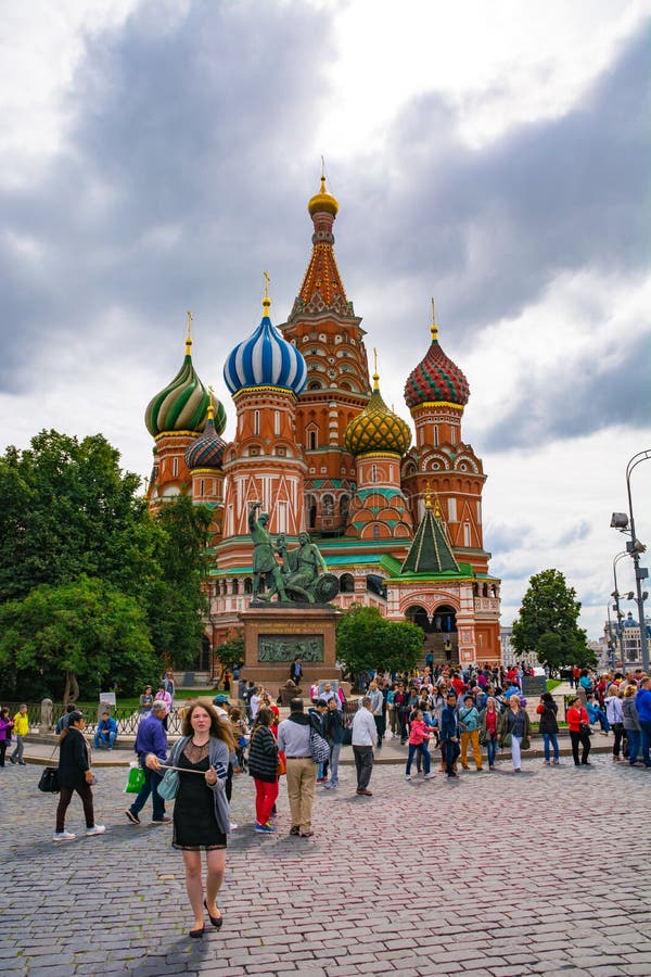 Red Square, Cathedral editorial photo. Image of tourist - 76495476
