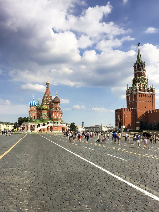Red Square in Moscow editorial stock image. Image of cathedral - 89545584