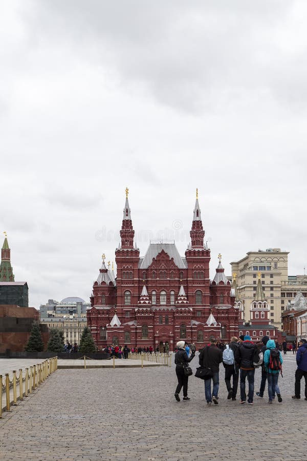 Red square in moscow editorial stock image. Image of palace - 92634764