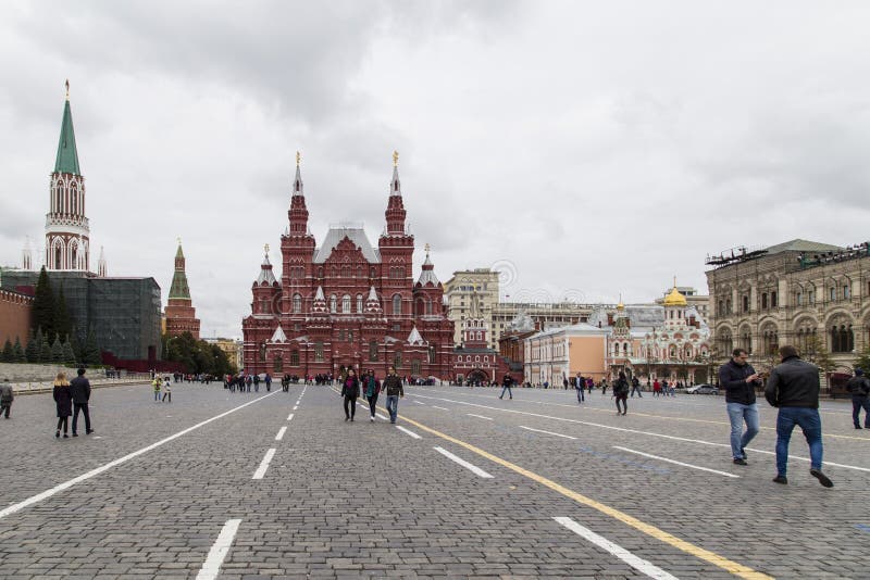 Red square in moscow editorial image. Image of landscape - 92635100