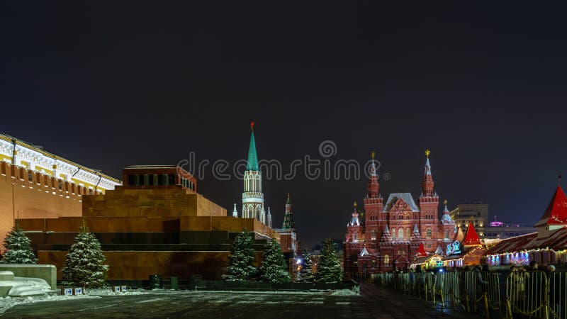 Red Square in the Winter Evening. Kremlin and Lenin Mausoleum Editorial ...