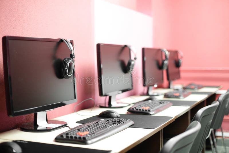 In Red Style Interior Computer Club Stock Image - Image of adult, game ...