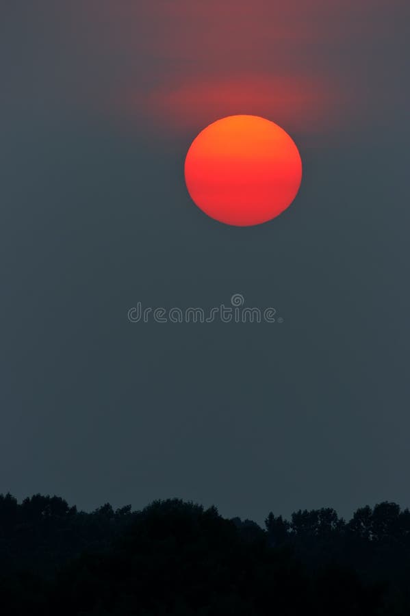 Red sun stock image. Image of dreaming, outdoors, romantic - 418265