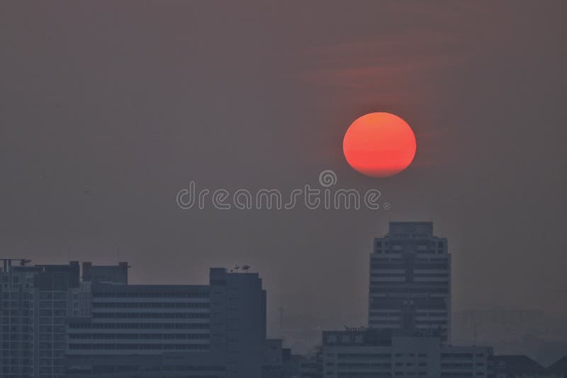 Red sun editorial image. Image of sunrising, sunset, bangkok - 59719080