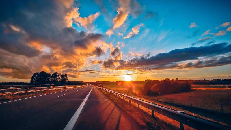 Sunrise Highway Picture. Image: 152453539