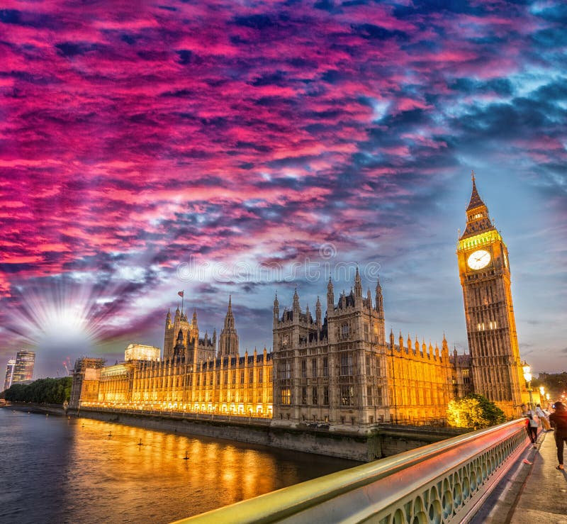 Red Sunset Sky Over Magnificent Big Ben, London Stock Photo - Image of ...