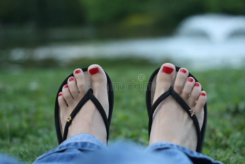Red toe-nails, woman feet stock image. Image of health - 6245199