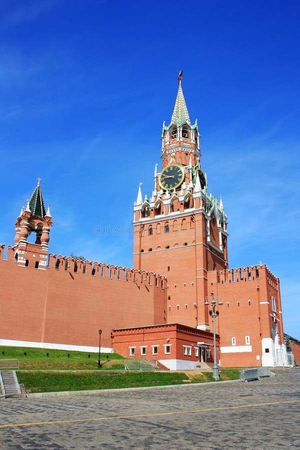 Red Tower and Wall of the Moscow Kremlin Stock Photo - Image of cloud ...