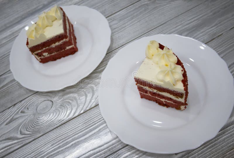 Red Velvet Cake on Wood Board Stock Image - Image of cake, plate: 260723525