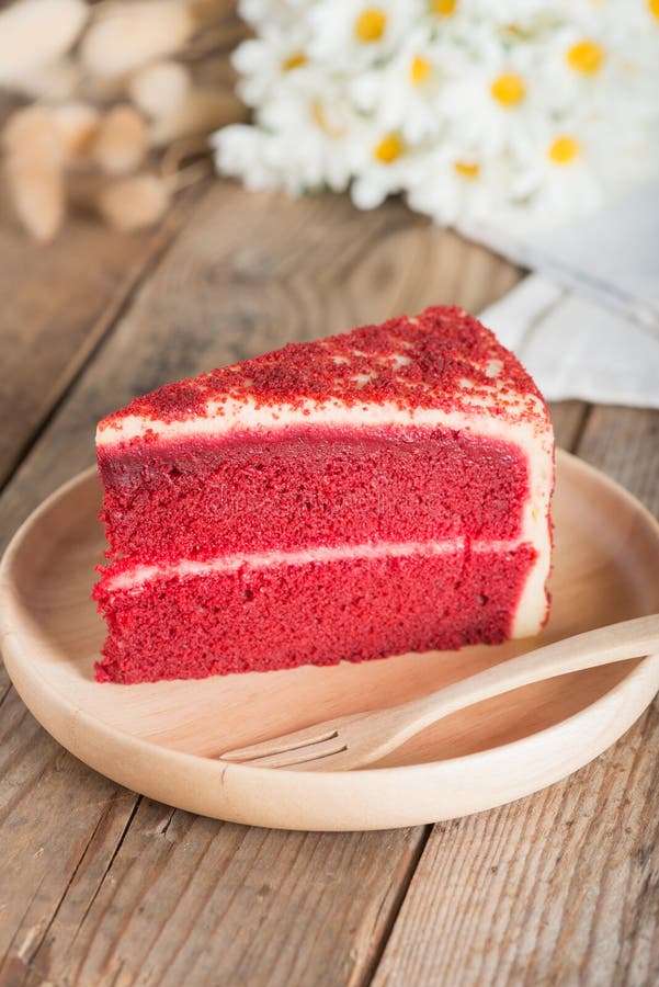 Red Velvet Cake on Wood Plate. Stock Photo - Image of party, dessert ...