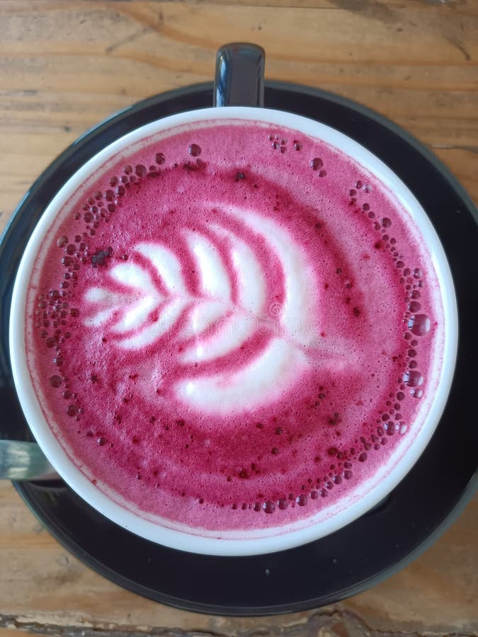 Red velvet latte art stock photo. Image of icing, breakfast - 253030046