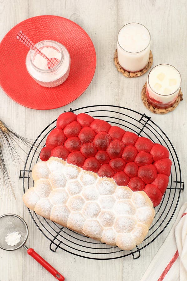 Golden Pull Apart Butter Buns Stock Photos - Free & Royalty-Free Stock ...