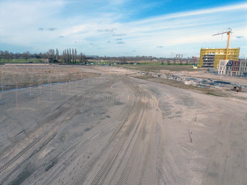 Red and White Ribbons Should Prevent Birds from Nesting on Construction ...