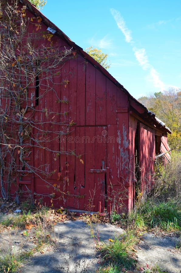 Red wooden barn building stock image. Image of trees - 21750693