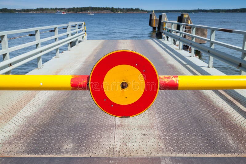 Yellow Stop Light Sign stock photo. Image of neighborhood - 9111554