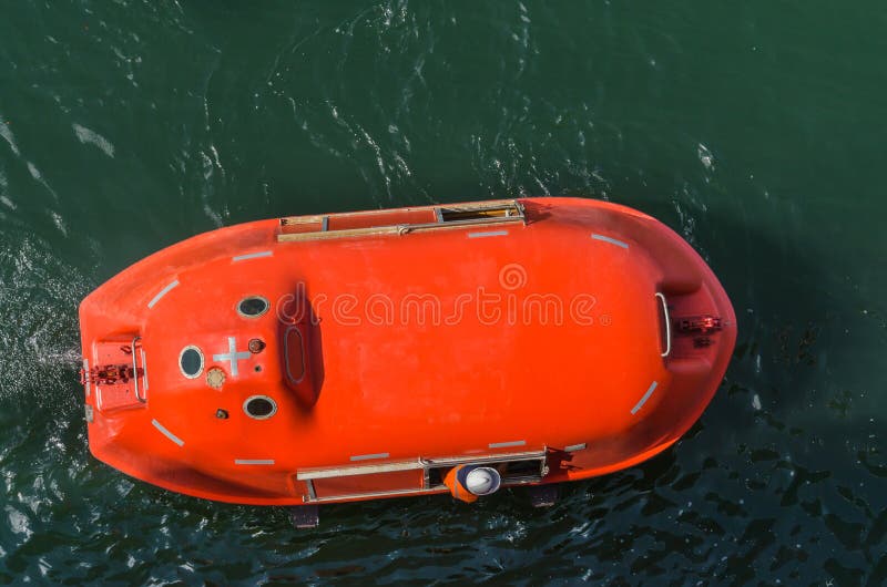 Reddingsboot Na Reddingsverrichtingen Stock Afbeelding - Image of ...