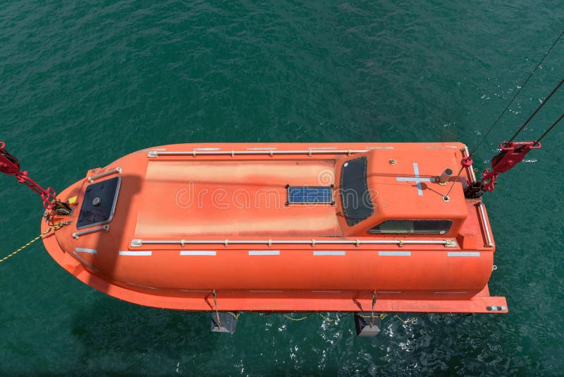 Reddingsboot Na Reddingsverrichtingen Stock Afbeelding - Image of ...