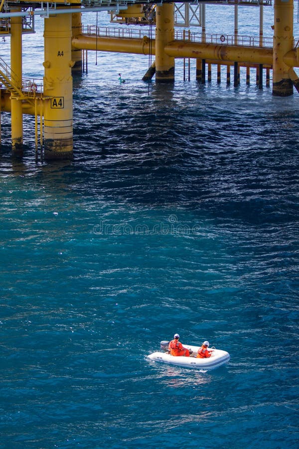 Reddingsboot of Reddingsboot in Zee, Veiligheidsnorm Binnen Voor De ...