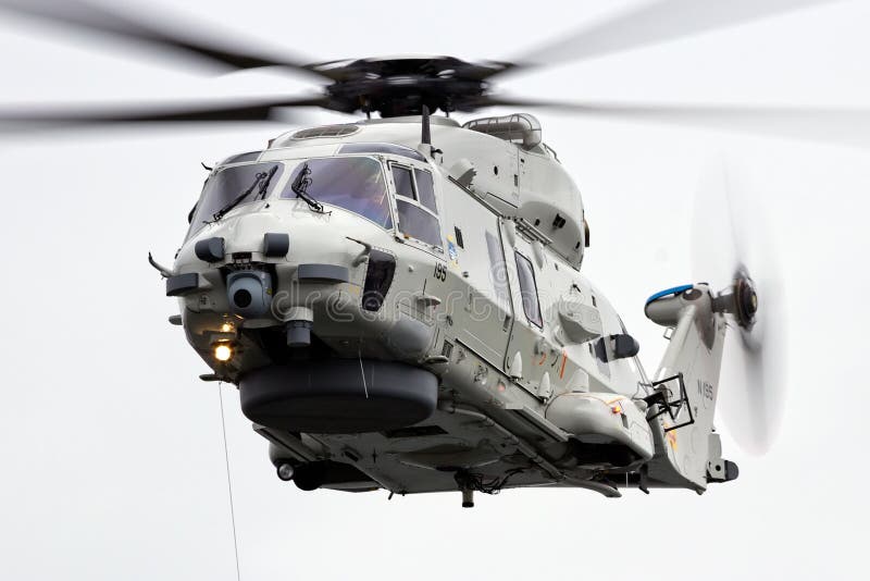 NH90 Reddingshelikopter Van De Belgische Marine Op De Achtergrond, Met ...