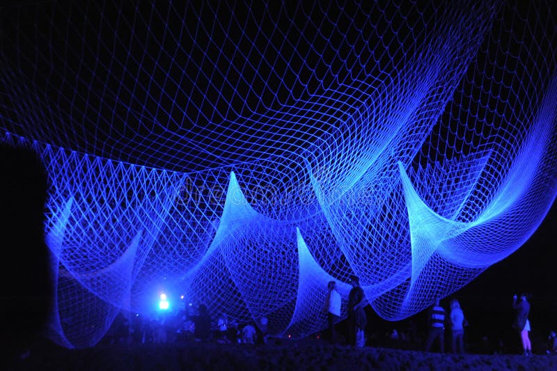 Rede azul na noite de Glo foto de stock editorial. Imagem de fulgor ...