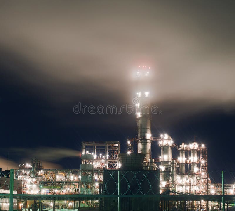 Refinery at night stock photo. Image of labor, economy - 22600672