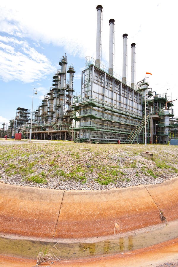 Refinery plant stock image. Image of facility, line, high - 20973865