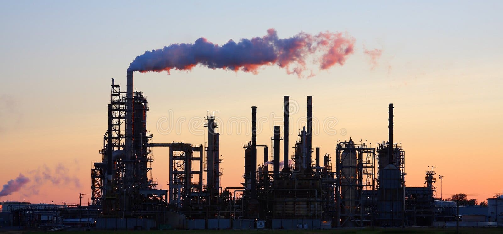 Oil and Gas Refinery stock image. Image of resources, power - 6128779