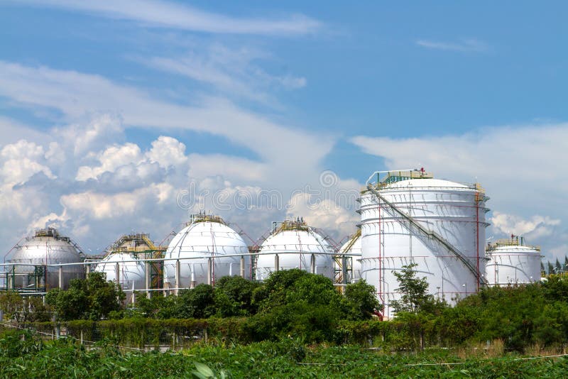 Refinery tank stock image. Image of petrol, refinery - 59613065