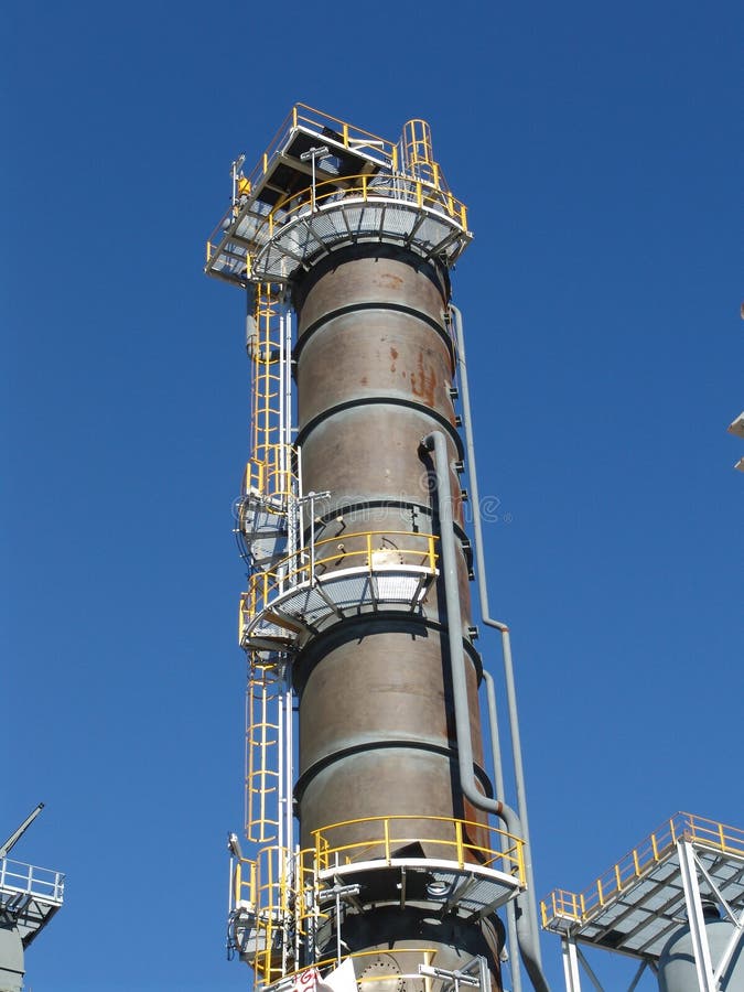 Refinery Under Construction Stock Photo - Image of energy, dioxine ...