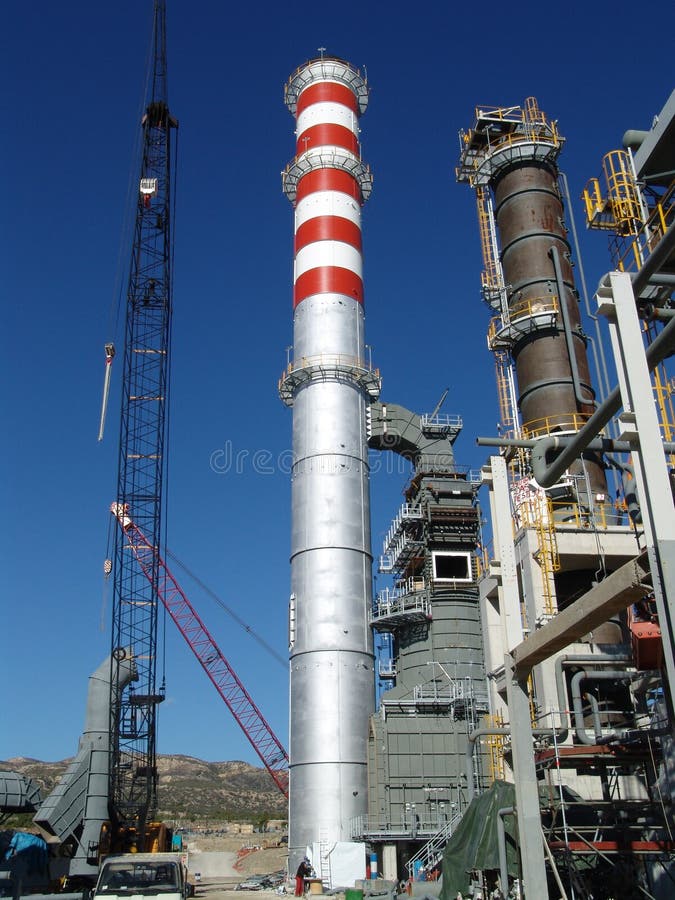Refinery Under Construction Stock Photo - Image of energy, dioxine ...