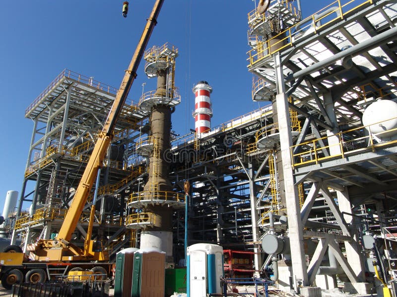 Refinery Under Construction Stock Photo - Image of fire, economy: 18565556