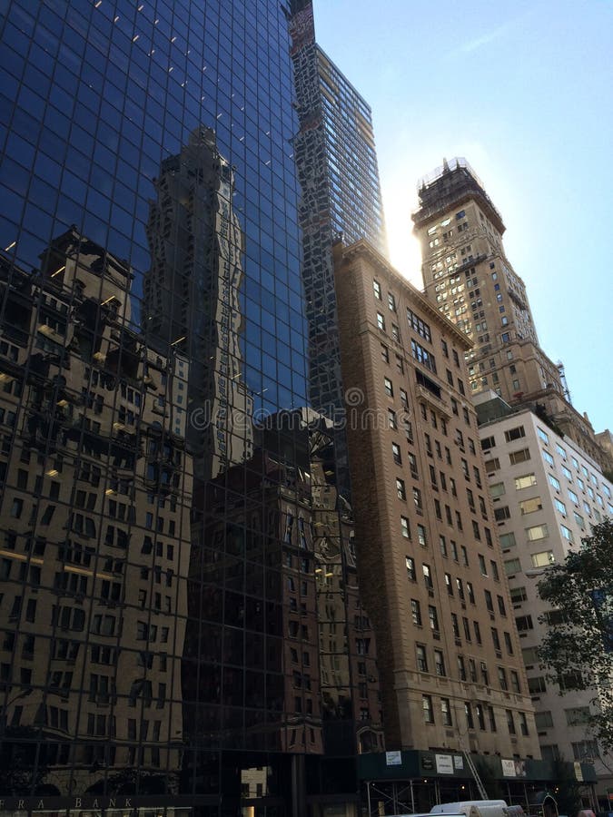 Reflecting building editorial photo. Image of reflecting - 60911416