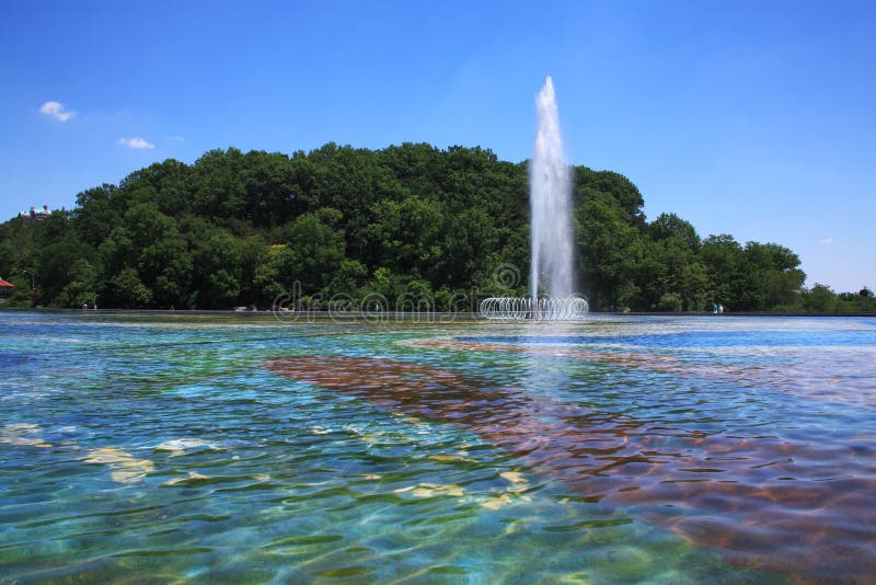 Reflecting Pool stock photo. Image of spray, beautiful - 7191418