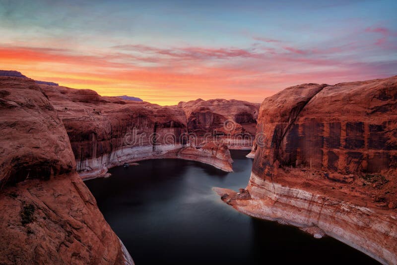 Reflection Canyon Utah stock photo. Image of river, area - 108811888