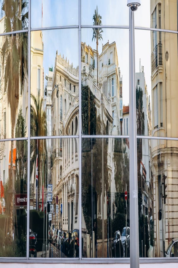 Reflection of the Center of Nice in the Mirror Facade Editorial ...