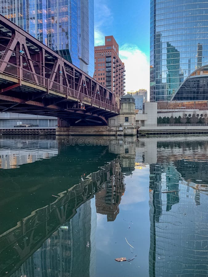 Reflection of Chicago Bridge and Cityscape Onto the Chicago River Stock ...