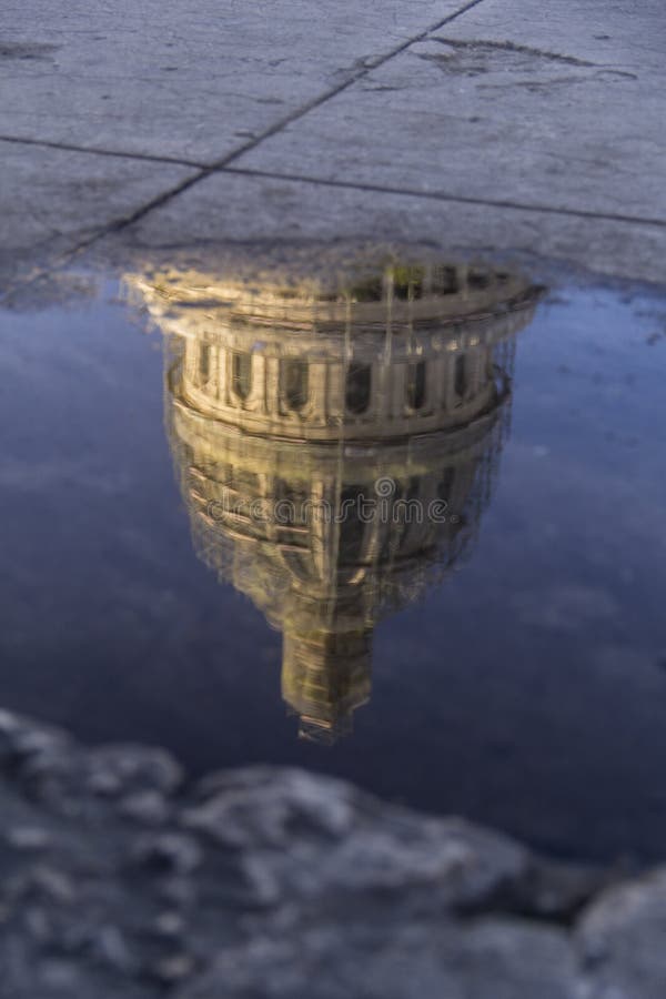Reflection of Cuba`s Capitol Editorial Stock Image - Image of little ...